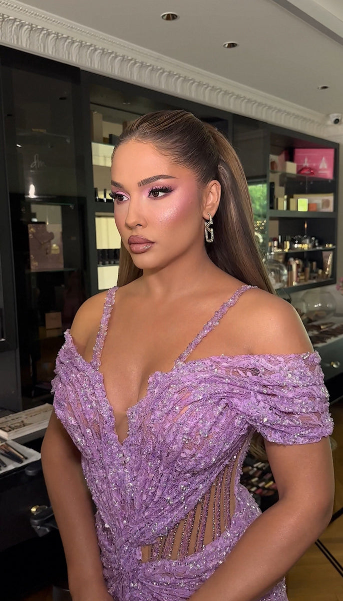 Ezza – Goddess Exclusive